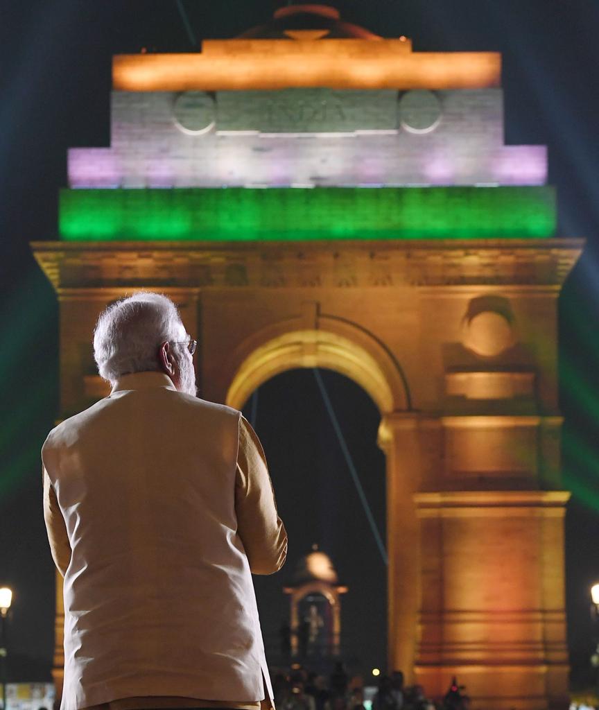 The iconic Kartavya Path and Netaji statue in 33 stunning images ...