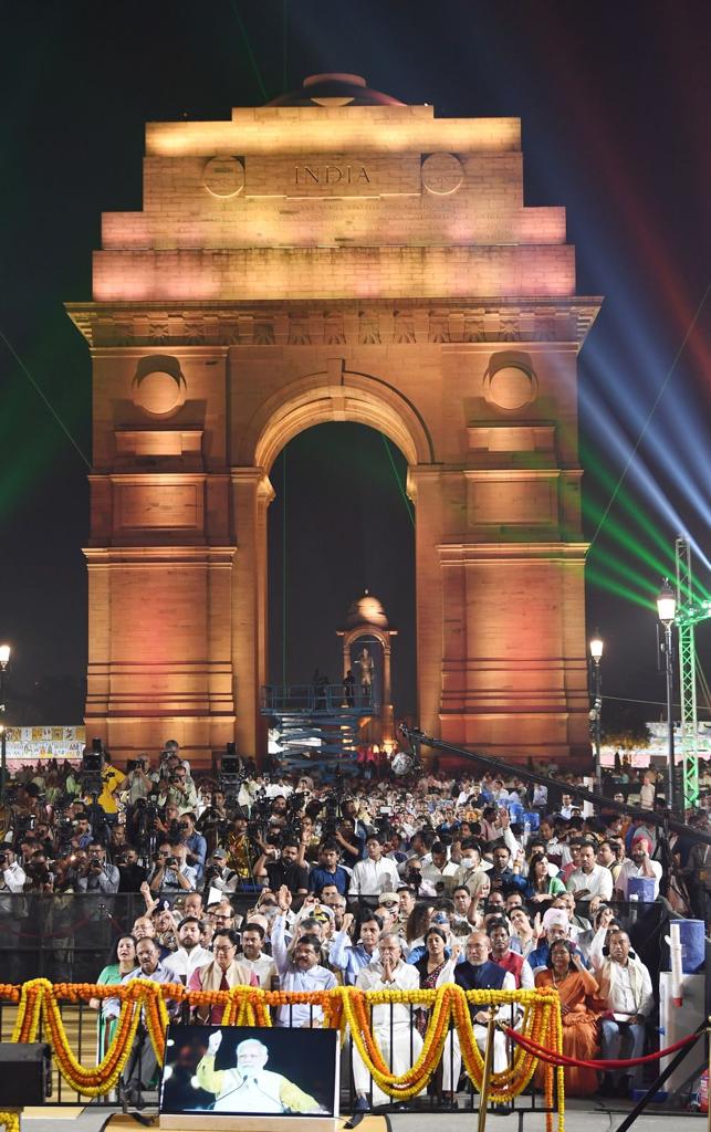 The iconic Kartavya Path and Netaji statue in 33 stunning images ...