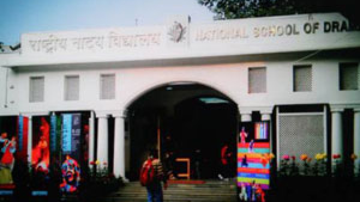 Waman Kendre is new NSD director - Oneindia News