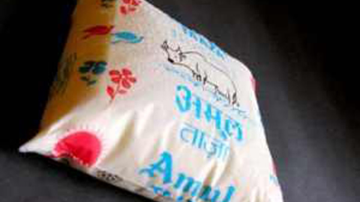 Amul's 'Any Time Milk' machines are a big hit in Anand - Oneindia News