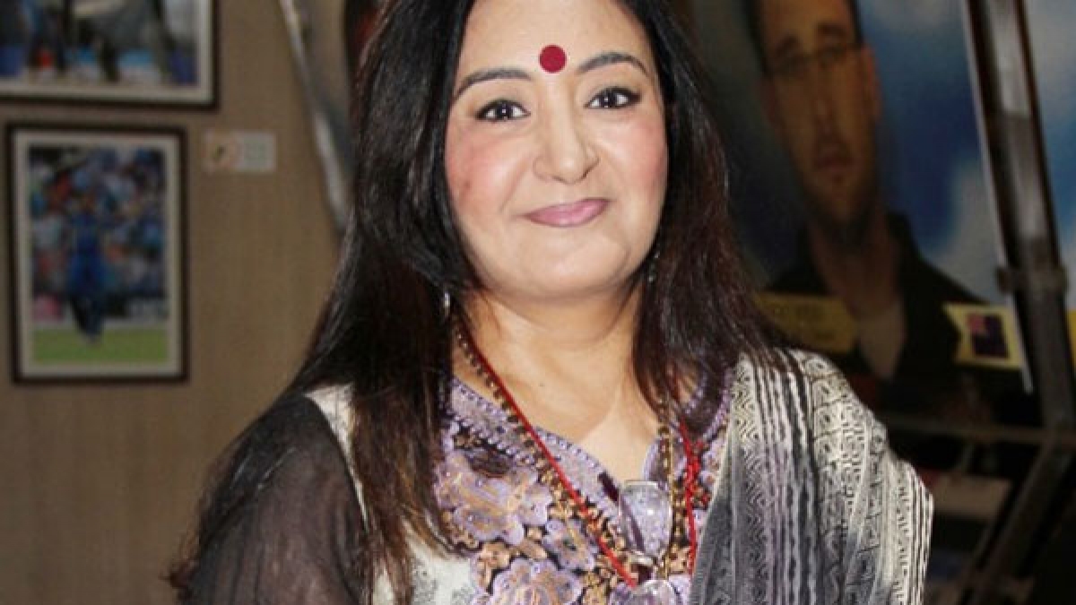 More setbacks for AAP as singer Jaspinder Narula quits party - Oneindia ...