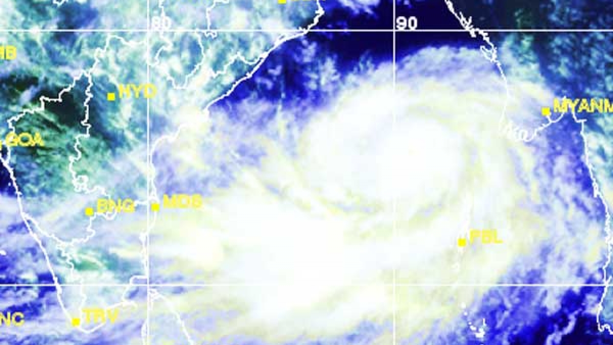 Odisha braces for likely cyclonic storm - Oneindia News