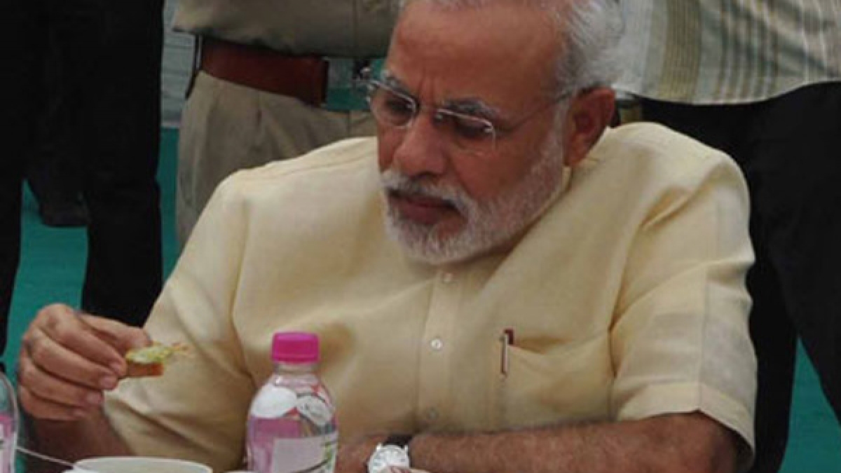 PM Modi eats lunch in Parliament canteen for Rs 29, surprises everyone ...