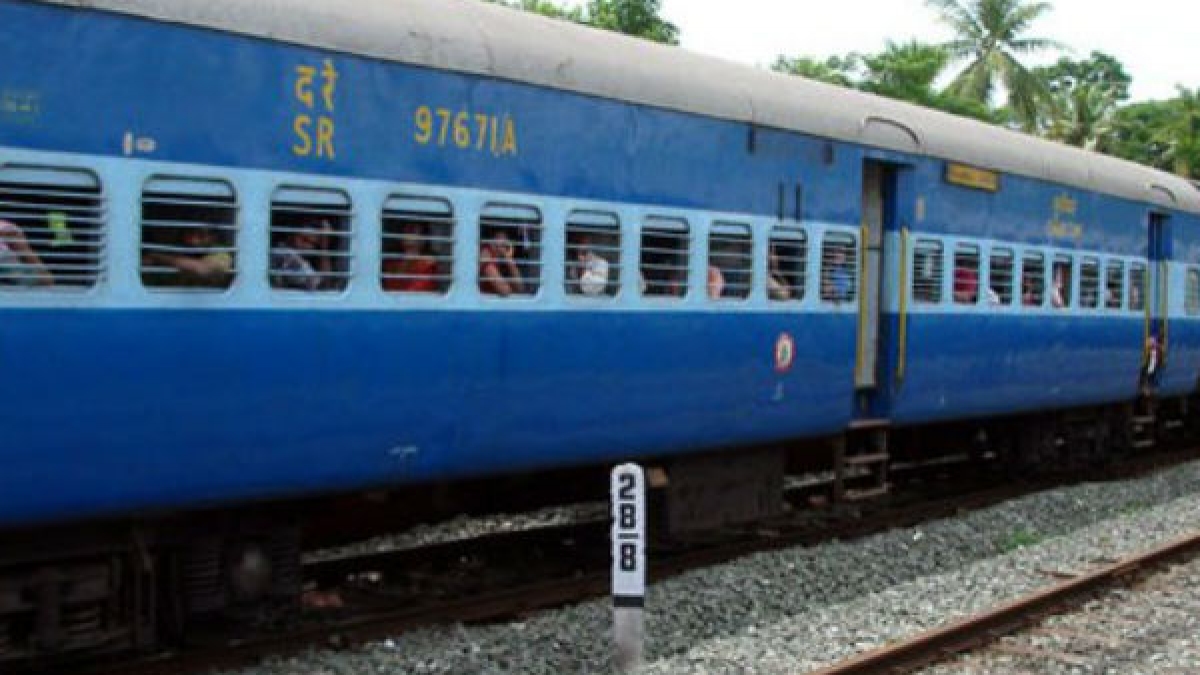Lower berth in 3AC railway coach to be reserved for Divyangs - Oneindia ...