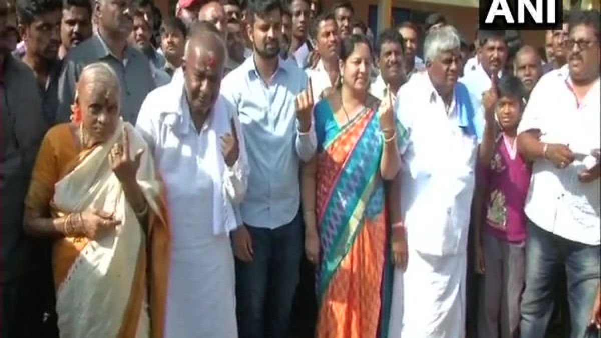 Karnataka elections: It's a family affair for Deve Gowda clan ...