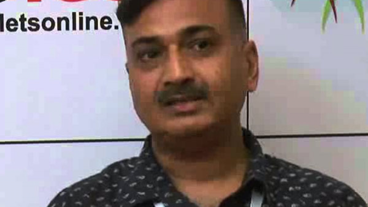 Principal secretary Yaduvanshi transferred - Oneindia News