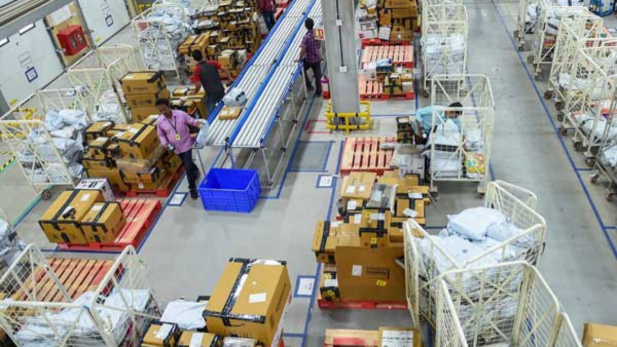 Amazon India opens largest ‘fulfilment centre’ in Bengaluru - Oneindia News