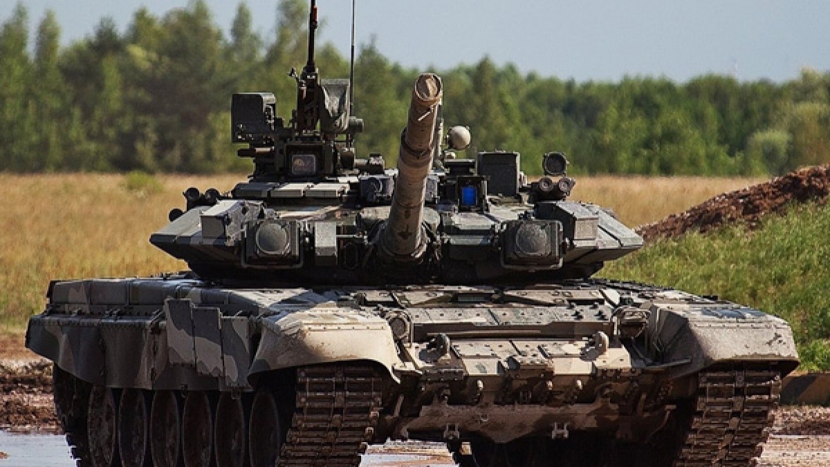 Pakistan procuring 600 tanks to enhance might and hit India - Oneindia News