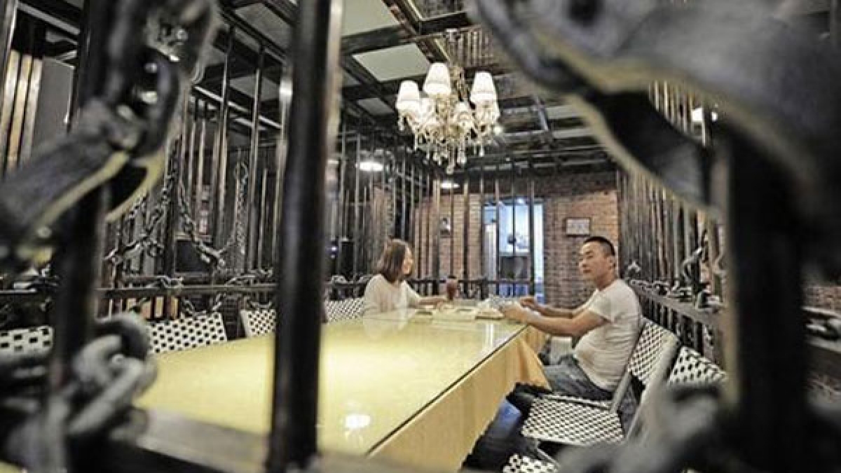 Jail-themed restaurant in China finds biz slump since not many are ...