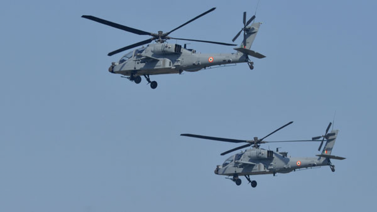Republic Day 2020: Chinook, Apache to take part in flypast for first ...