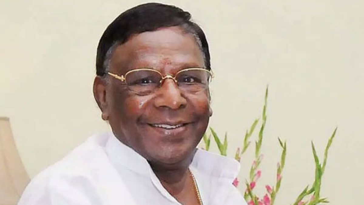 Narayanswamy meets Congress observer for Pondy - Oneindia News