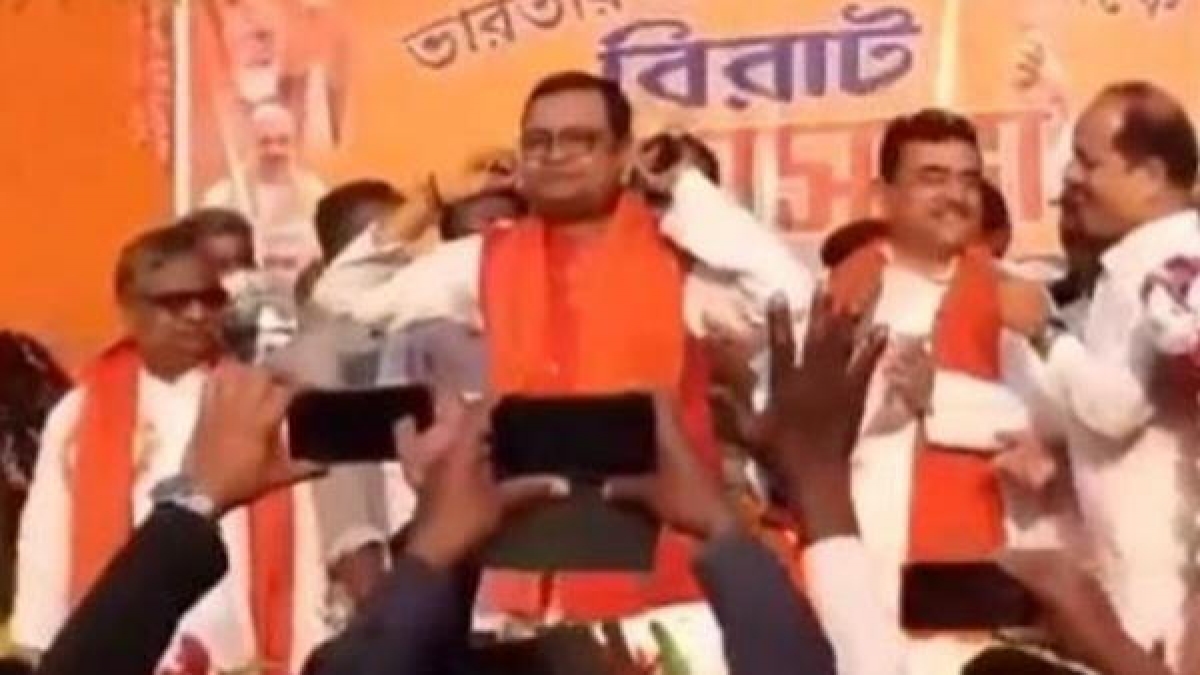 Seeking forgiveness, TMC leader does ‘uthak-baithak’ on stage as he ...