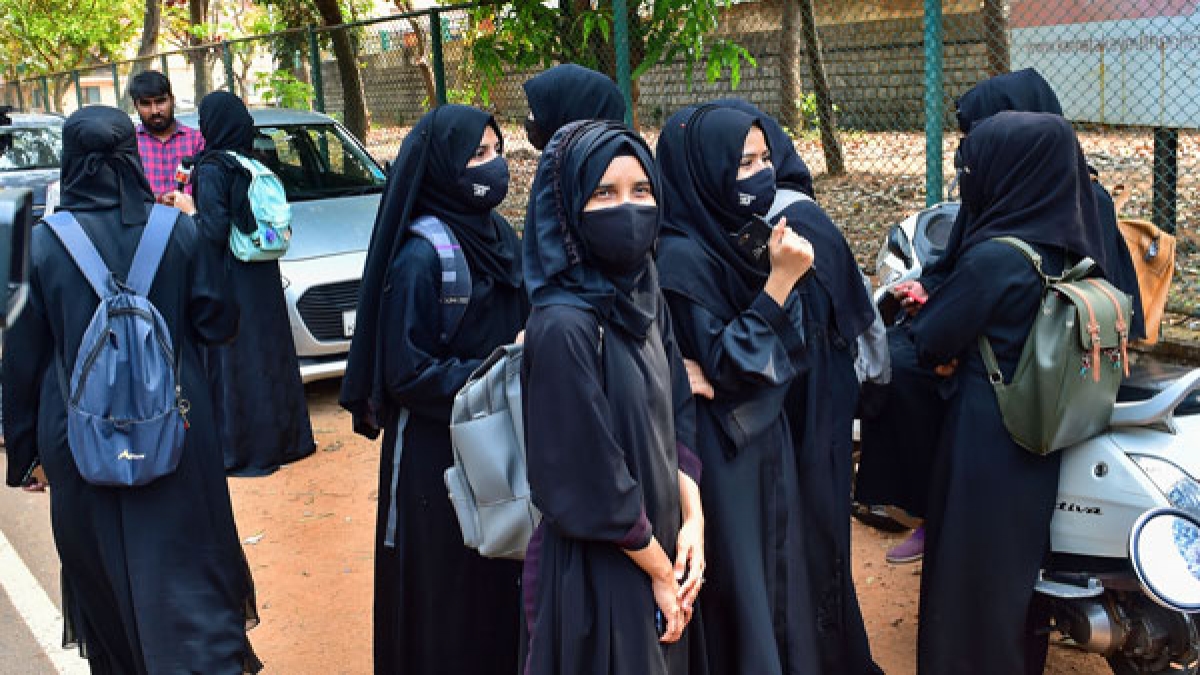 Hijab issue: 40 Muslim girls abstain from PU exams in Udupi - Oneindia News