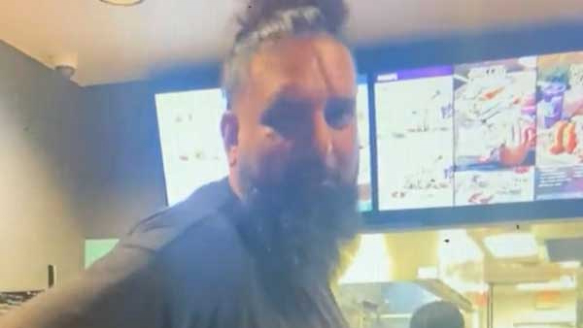 Look at this nasty s@#$%t, you dirty Hindu: Sikh abuses Indian-American ...