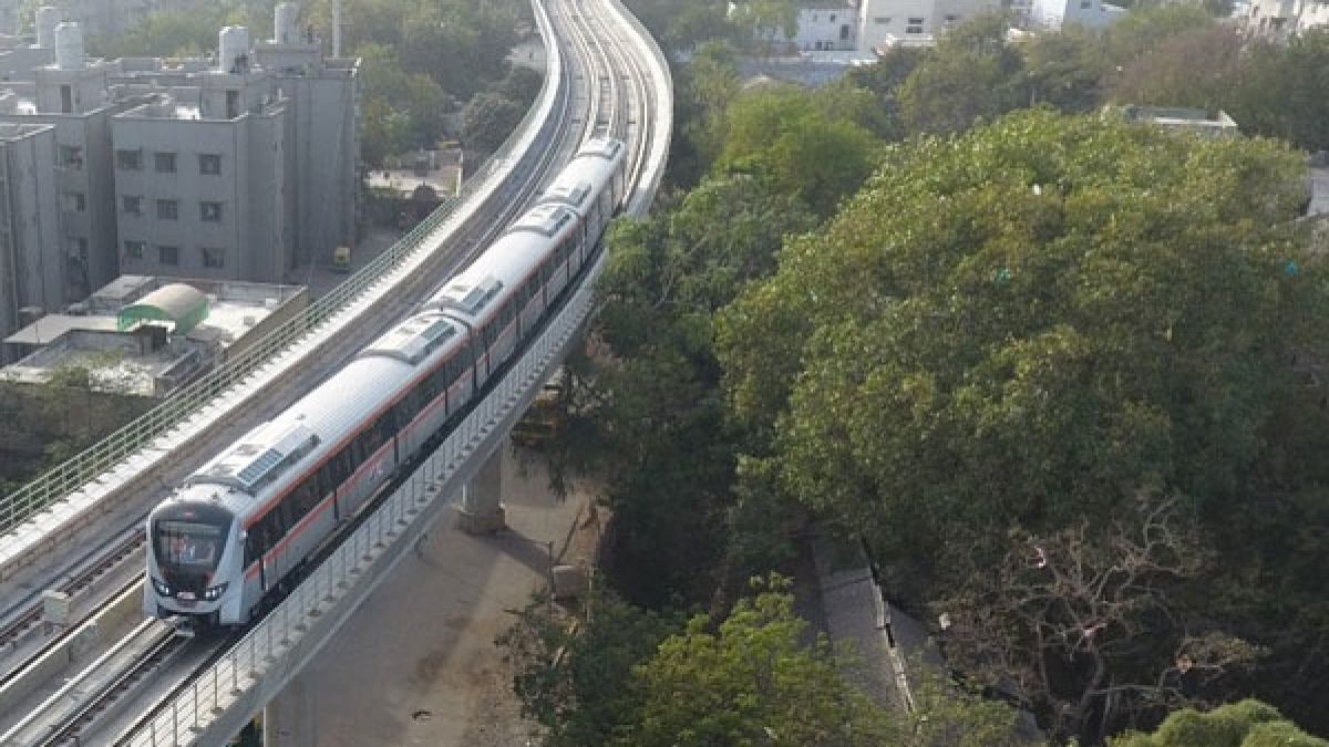 Ahmedabad: Metro service on North-South corridor to begin from today ...