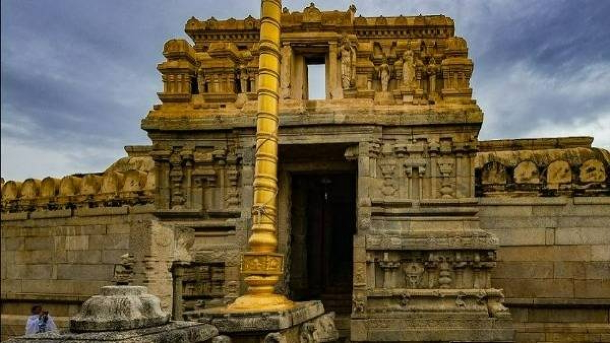 Lepakshi Temple: Where Jatayu lay wounded waiting for Lord Rama ...