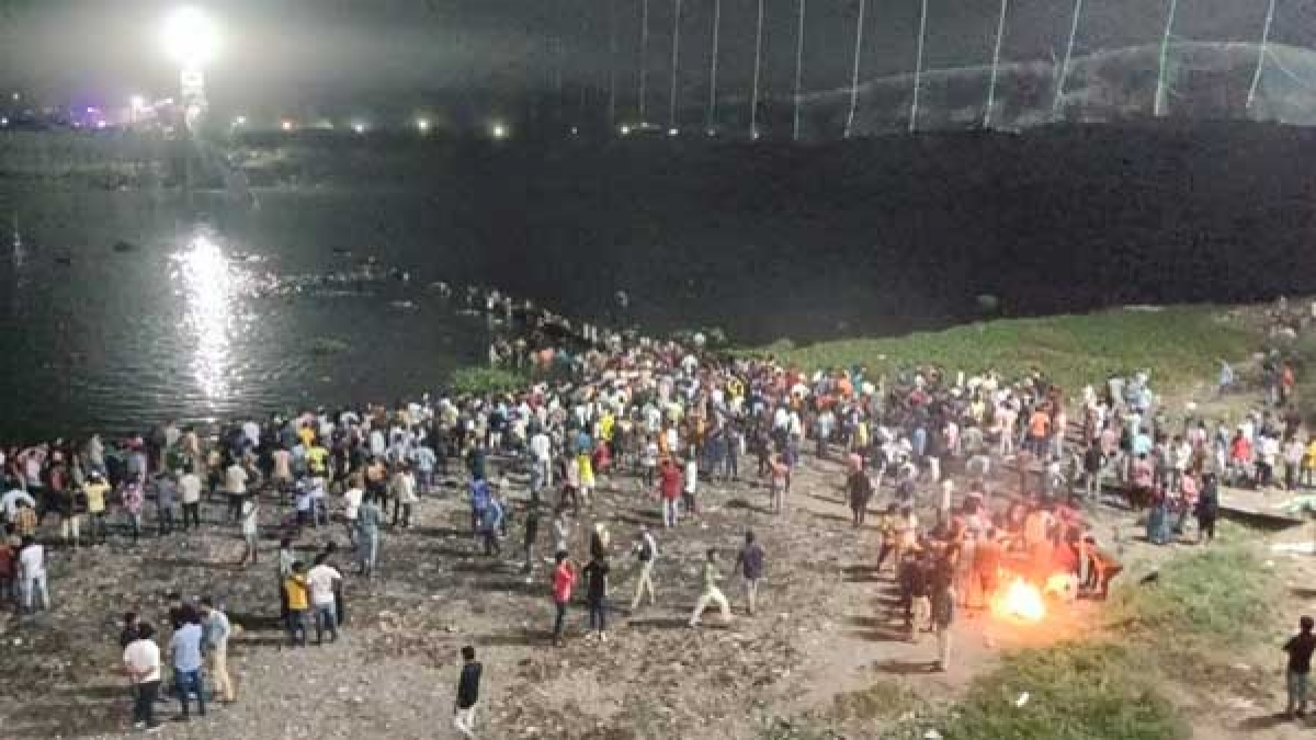 World's deadliest bridge collapses in two decades - Oneindia News