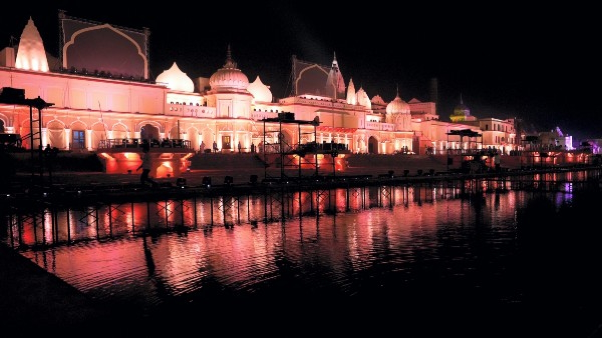 Watch: Ayodhya witnesses stunning laser show as lakhs of lamps light up ...
