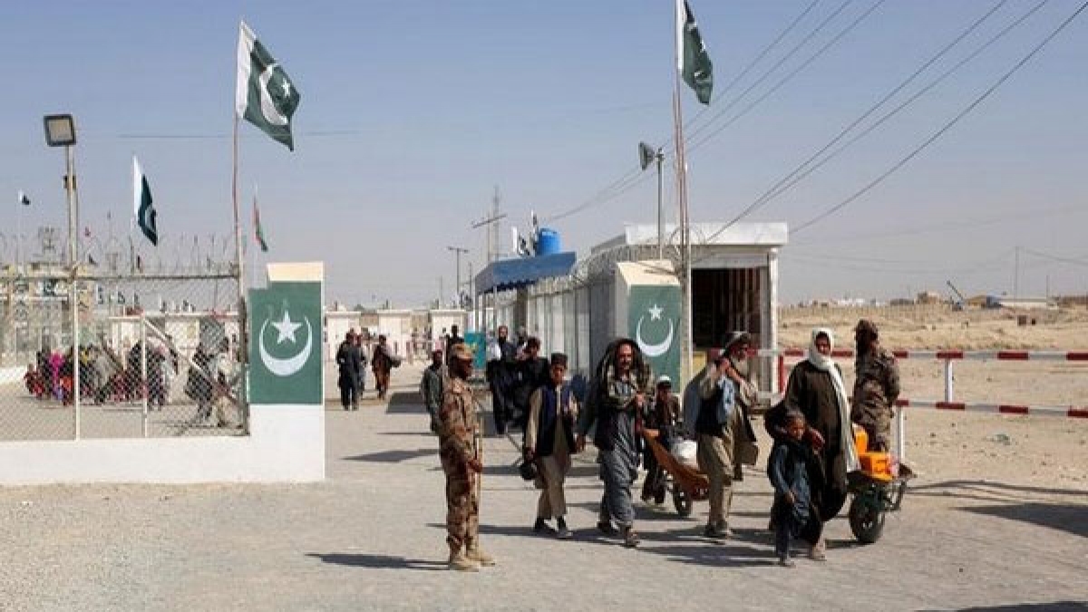 With cross-border trade with Iran shut, thousands in Pakistan left ...