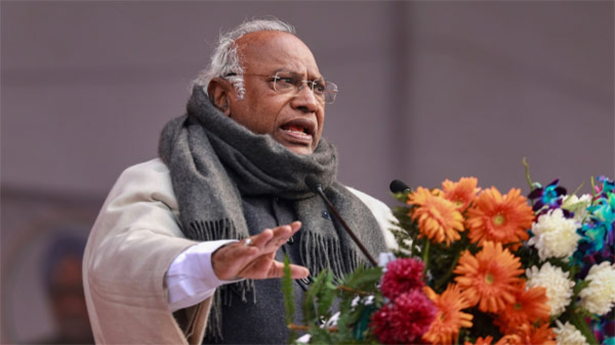 Mallikarjuna Kharge left red-faced after he asks about jobs provided by ...