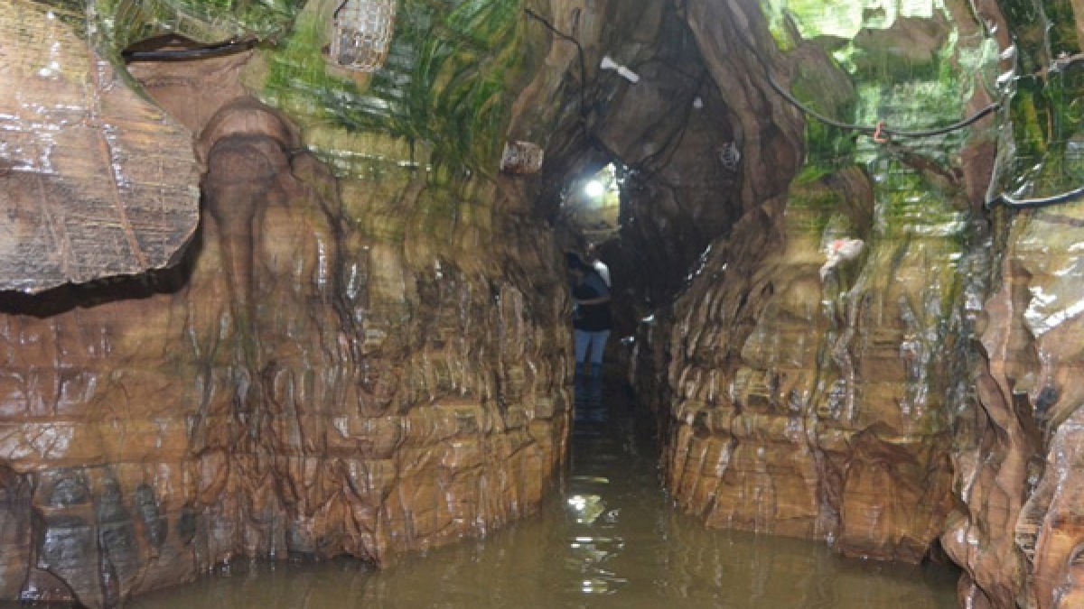 25-feet deep cave found in Lord Rama’s Chitrakoot - Oneindia News