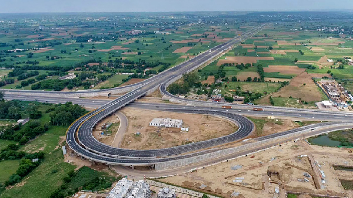10-key points about the Delhi-Mumbai Expressway - Oneindia News