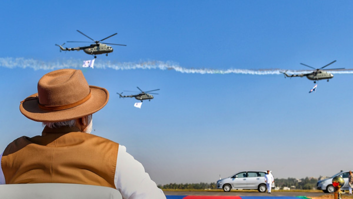 PM Modi watches flight formations at Aero India 2023 in Bengaluru ...