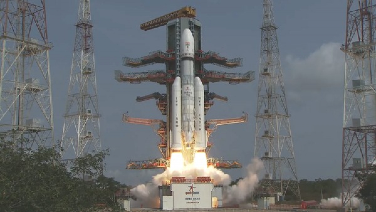 WATCH: ISRO successfully launches 36 OneWeb internet satellites to ...