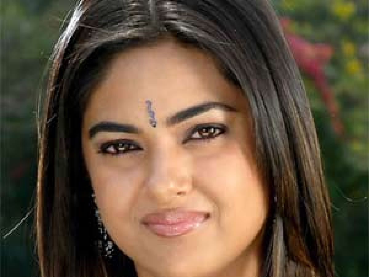 Tollywood | Meera Chopra | Obsence Mails - Oneindia News