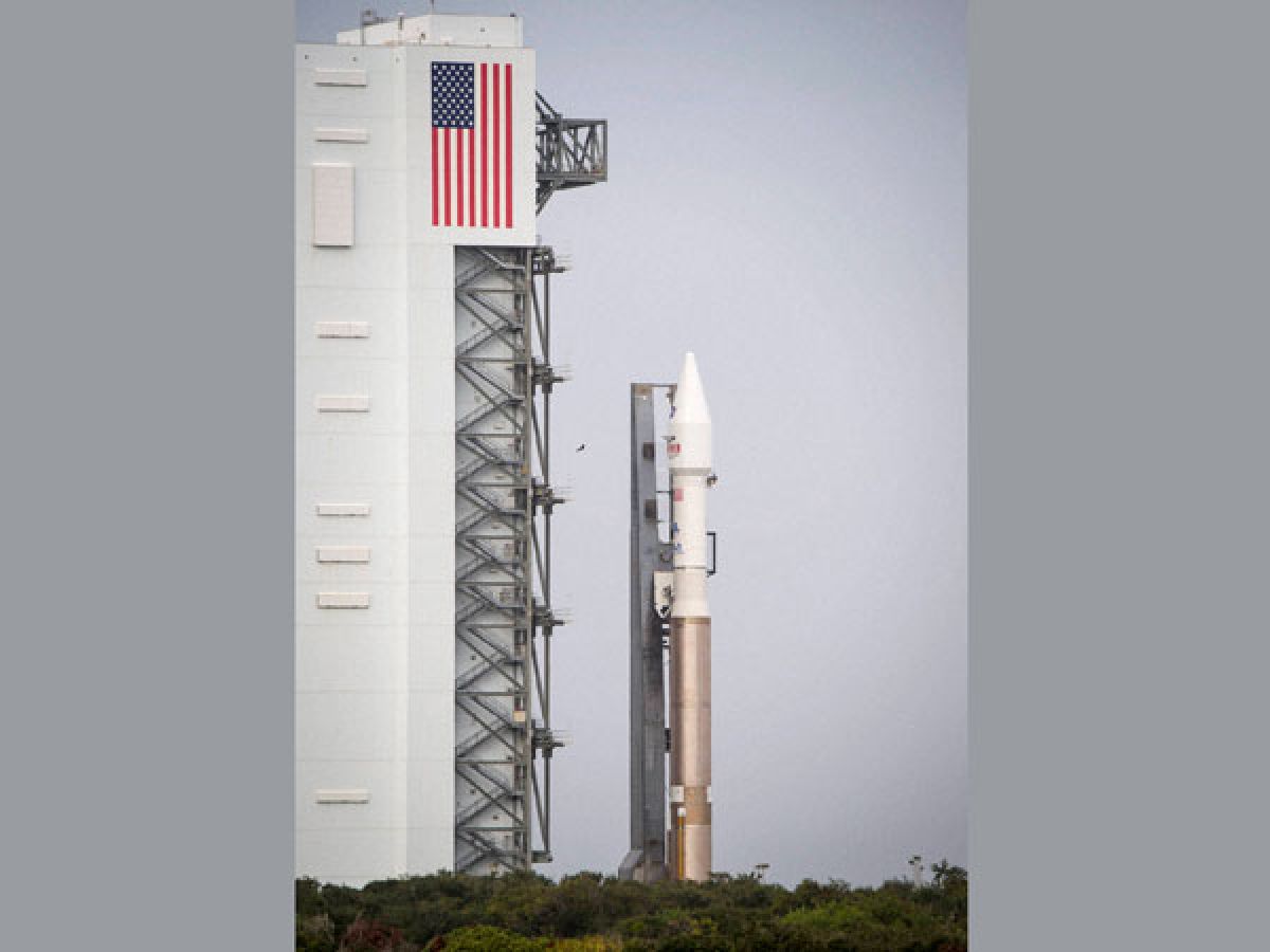 NASA'S Mars mission rocket arrives at launching pad - Oneindia News