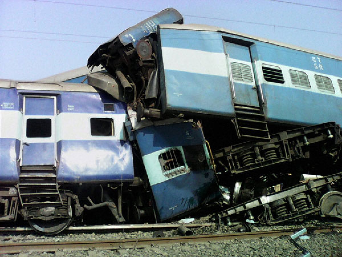Four bogies of passenger train derail, no injuries - Oneindia News