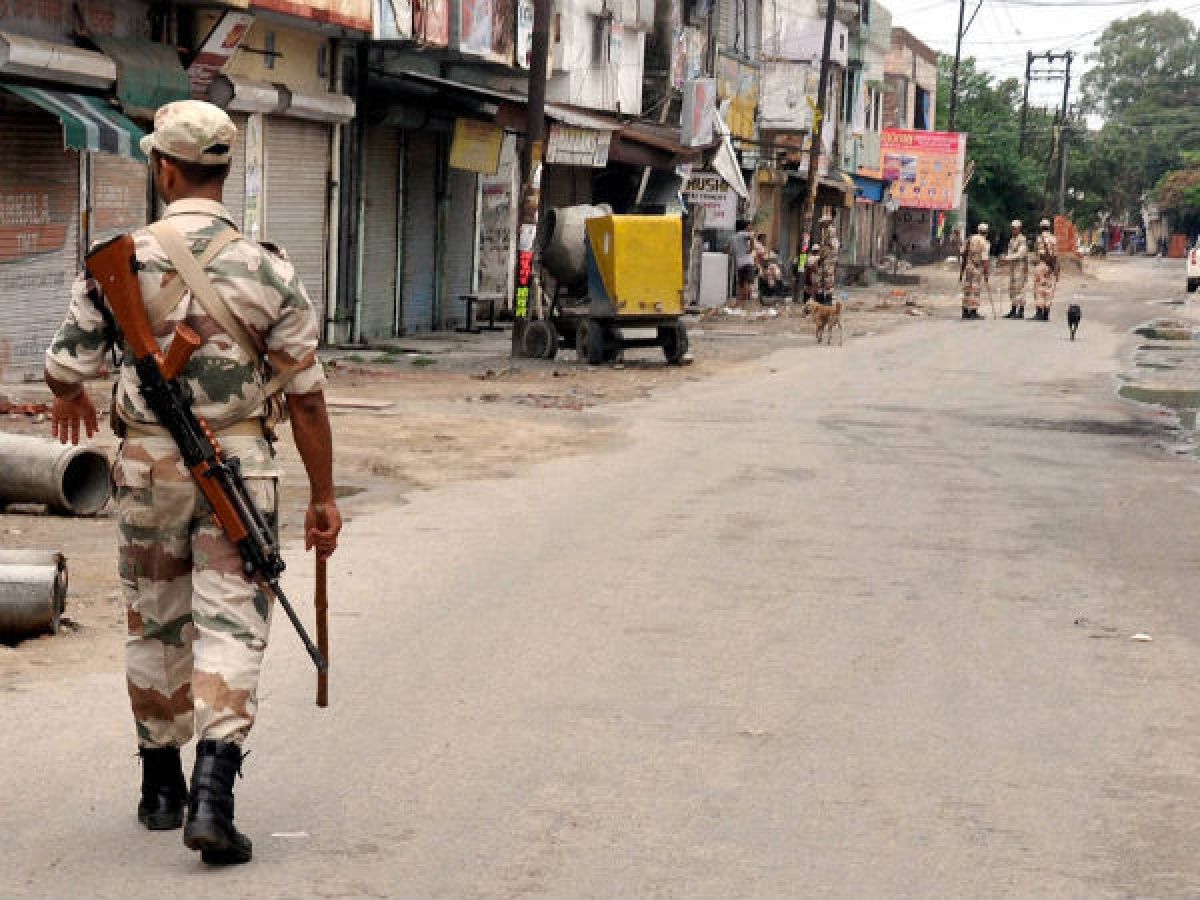 Saharanpur riots: BJP MP named in probe report - Oneindia News