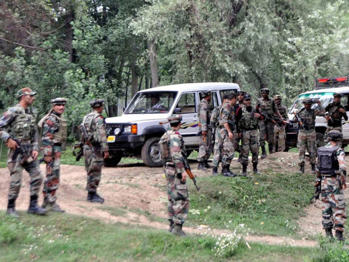 Flood Situation Grim In Kashmir Army Cantonment Flooded Oneindia News