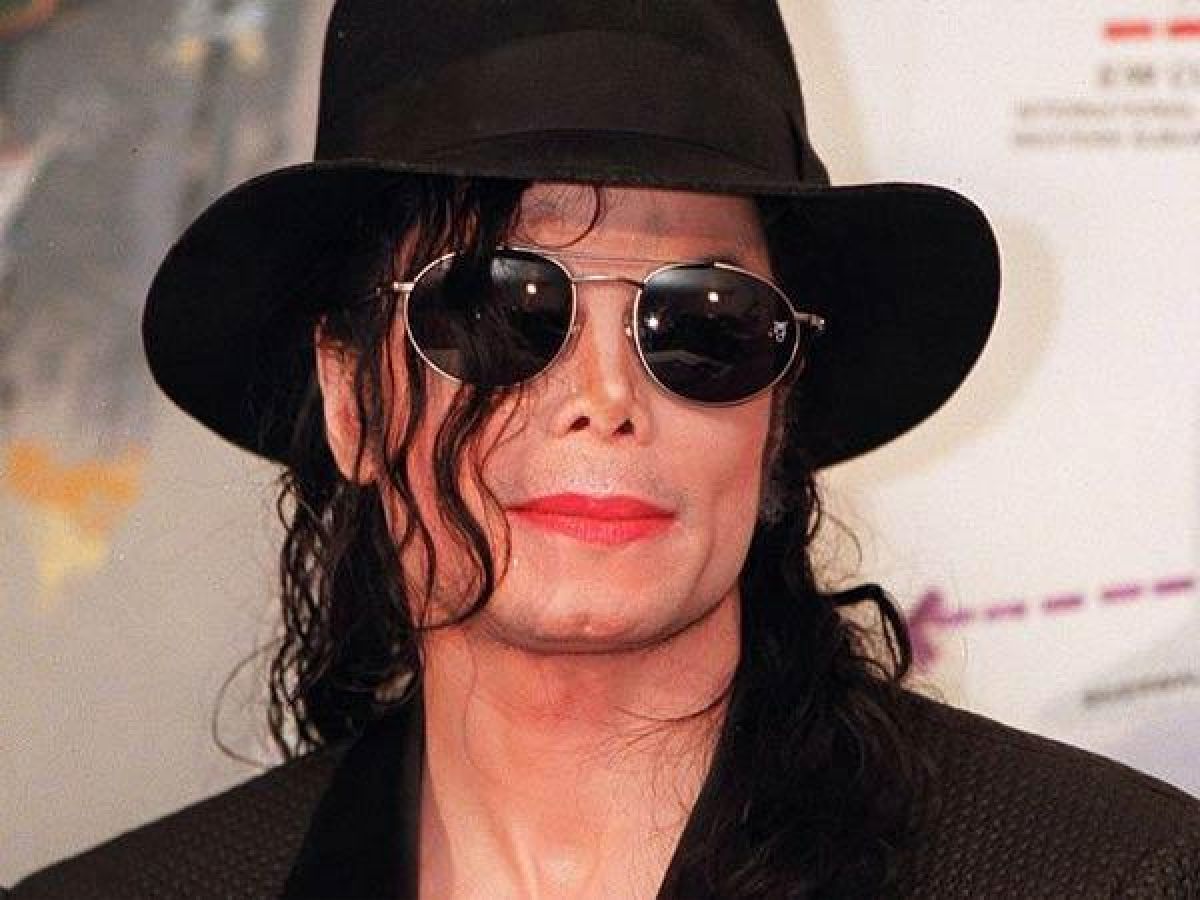 Revealed! Pop Star Michael Jackson stored DNA for clones - Oneindia News