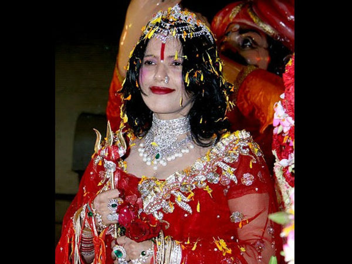 New Controversy: After Asaram, Nithyananda, now godwoman Radhe Maa in ...