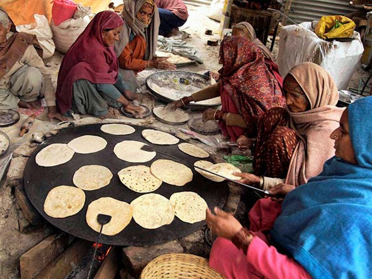 ‘Roti Bank’: Know how this unique initiative guarantees right to food ...
