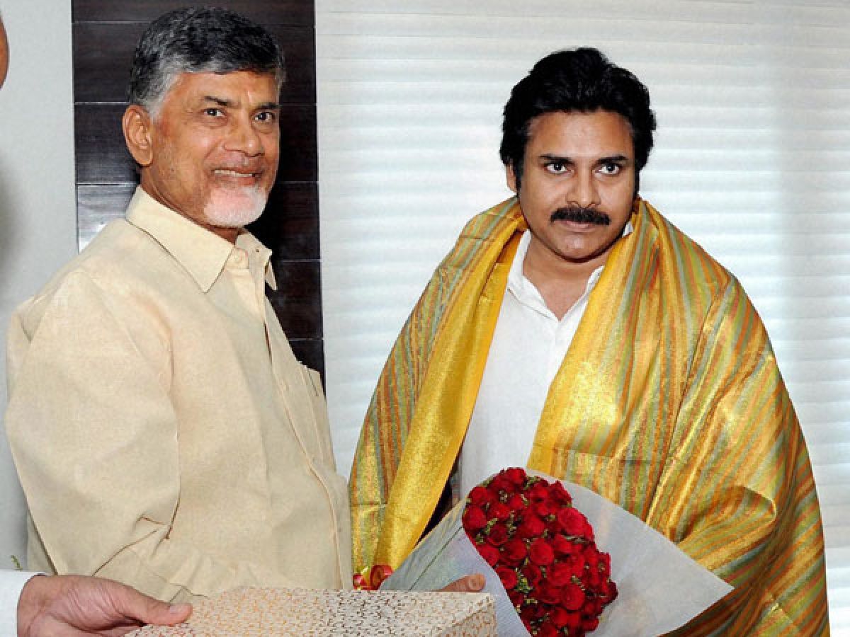 Pawan Kalyan meets Chandrababu Naidu - Oneindia News