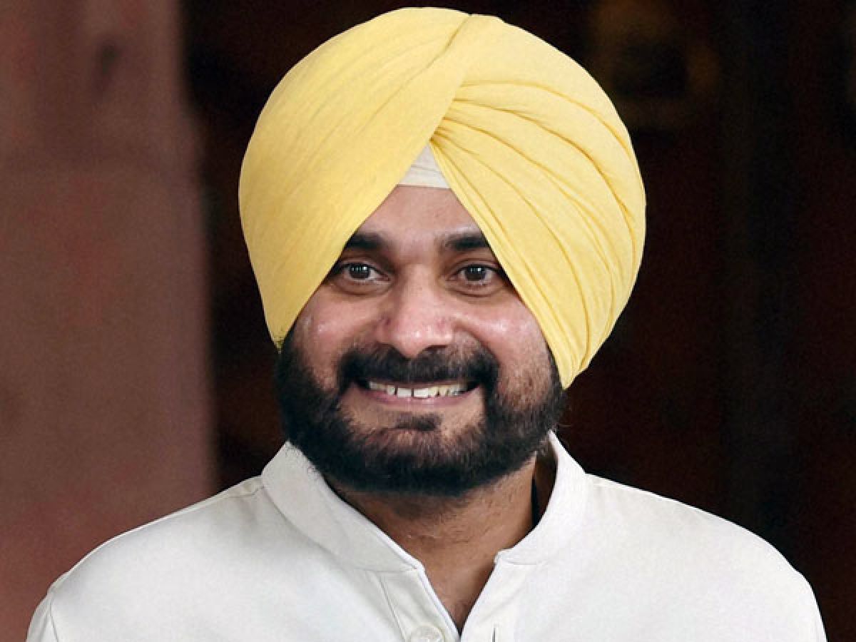 Sidhu loves Pakistan more than South India: Here is why - Oneindia News