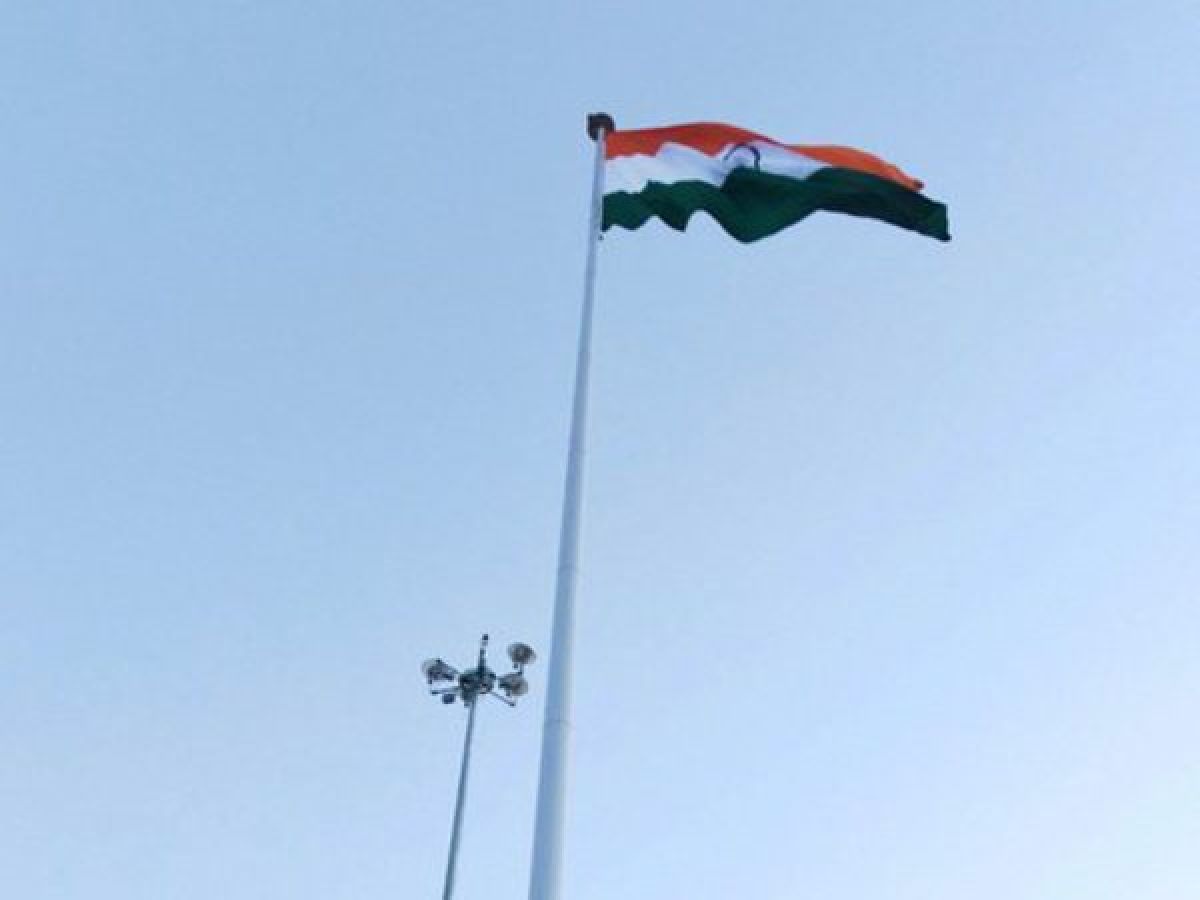 100 ft tall flag post installed in Thane - Oneindia News
