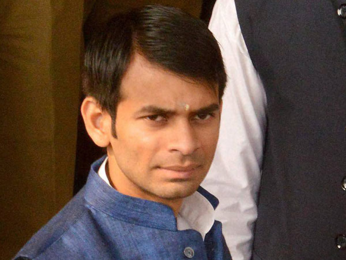 Why not? says Tej Pratap Yadav on assuming RJD leadership - Oneindia News