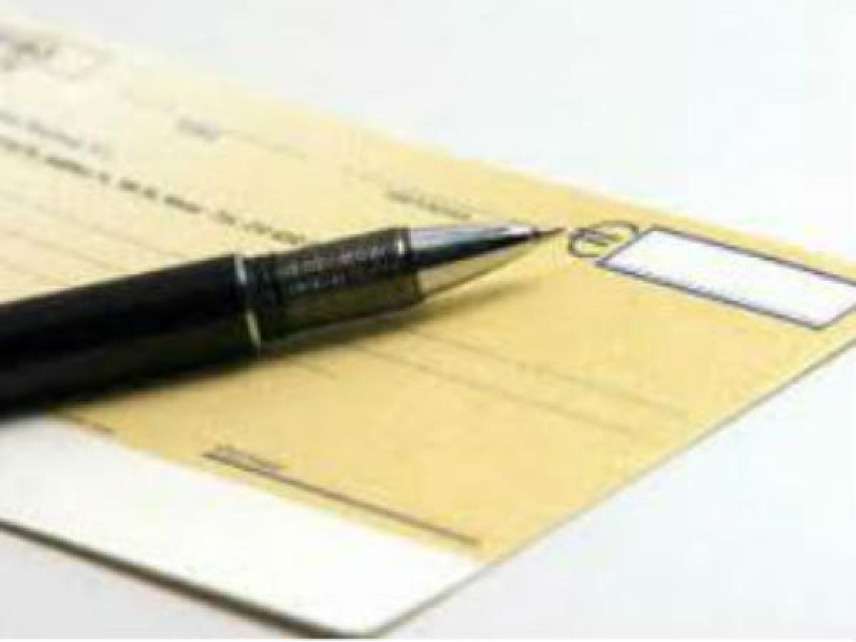 Forged signatures on cheques: SC orders UCO bank to pay Rs 50 lakh to a ...