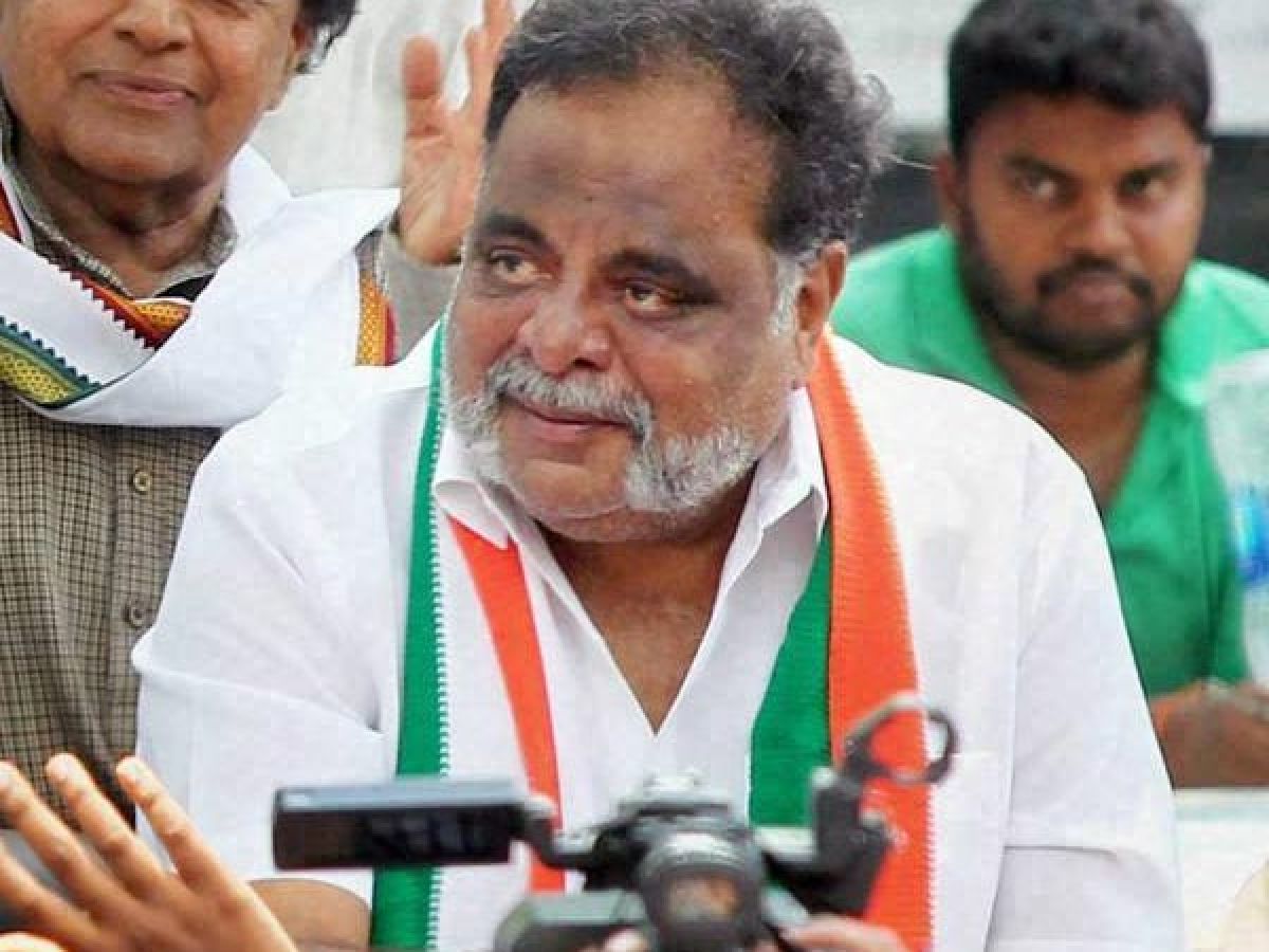 Why Ambareesh matters and Congress gives in to his tantrums - Oneindia News