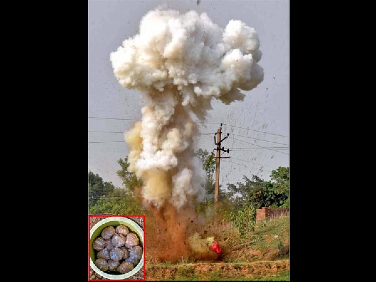 Banga bang bang: Where bombs are symbol of political strength in Bengal ...