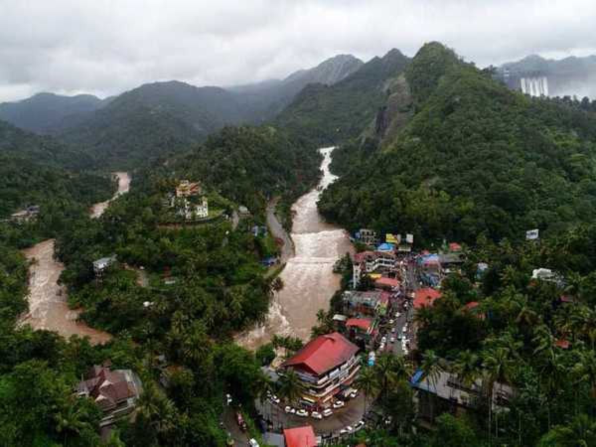 Kerala Floods Red Alert For Idukki And Wayanad Till Aug 14 Oneindia News