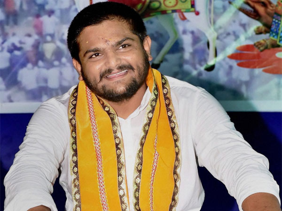 Patidar leader Hardik Patel joins Congress, may contest Lok Sabha polls ...