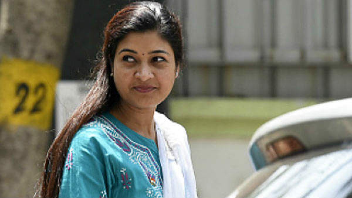 Alka Lamba returns to Congress ahead of Delhi polls - Oneindia News