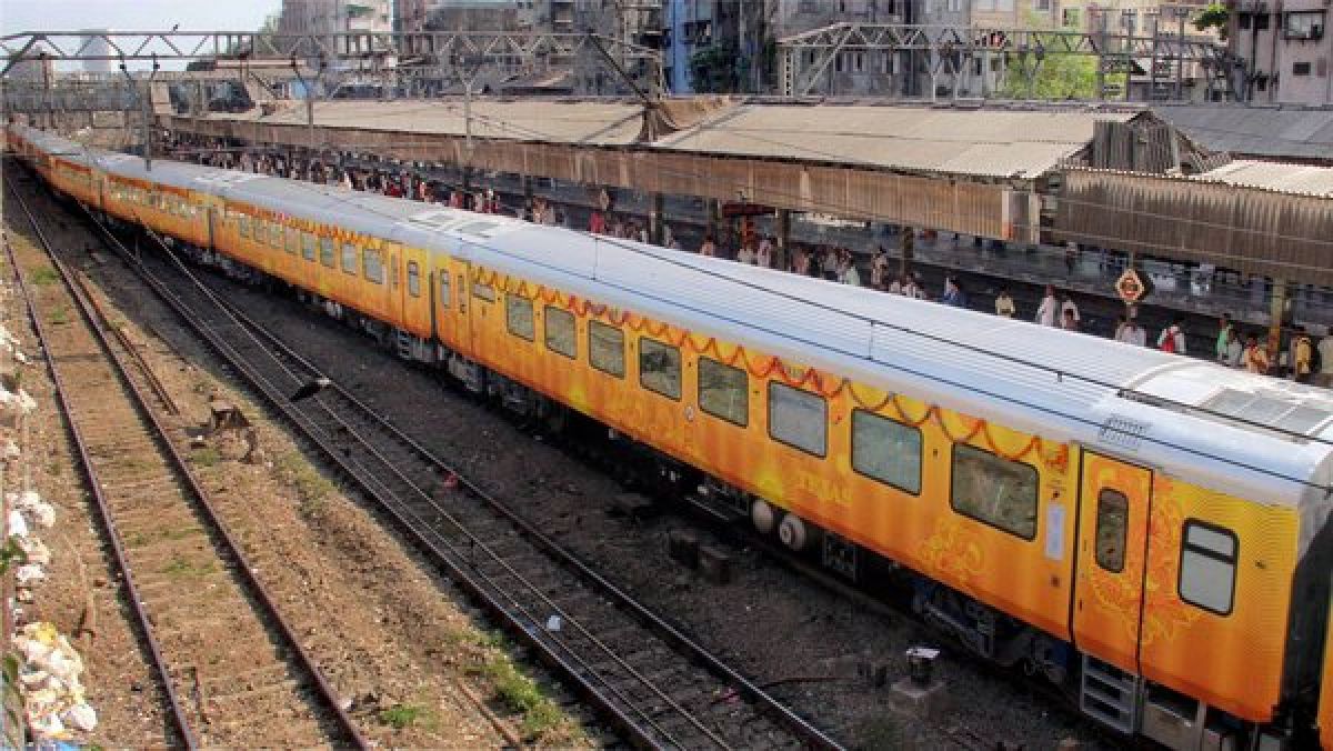 Lucknow-Delhi Tejas express flagged-off: 10 things to know about this ...