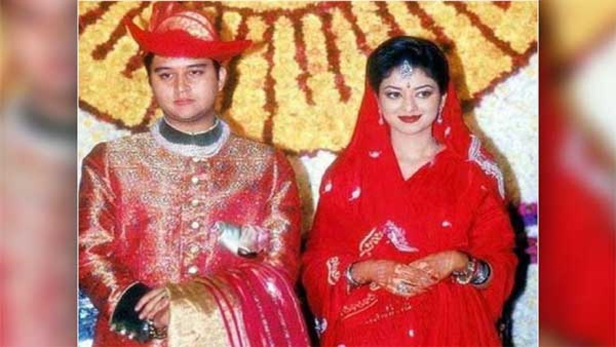 Jyotiraditya Scindia's complete family tree explained - Oneindia News