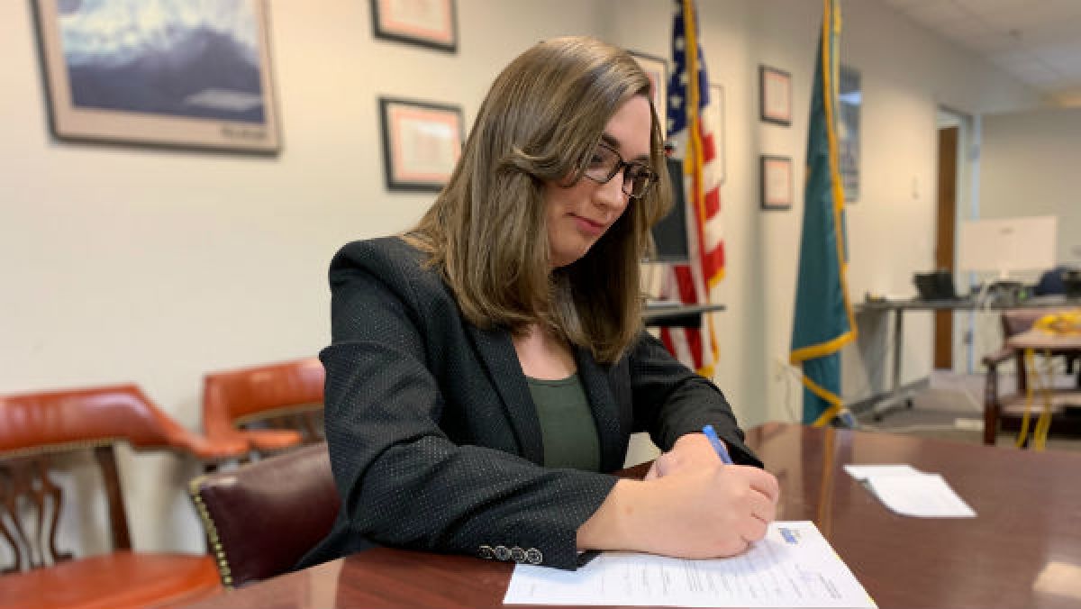 Meet Sarah McBride, the first trans state senator in US history ...