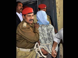 Hyderabad Blasts 2013 | Police | Death | Terror | Courts - Oneindia News
